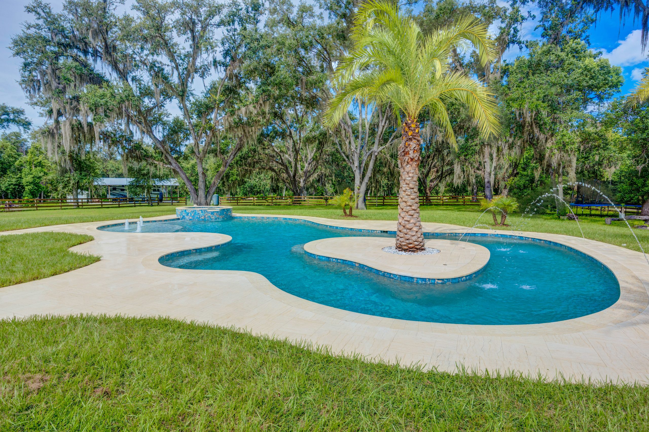 Custom Pool Construction Tampa Bay - Free 3D Design | Larsen's